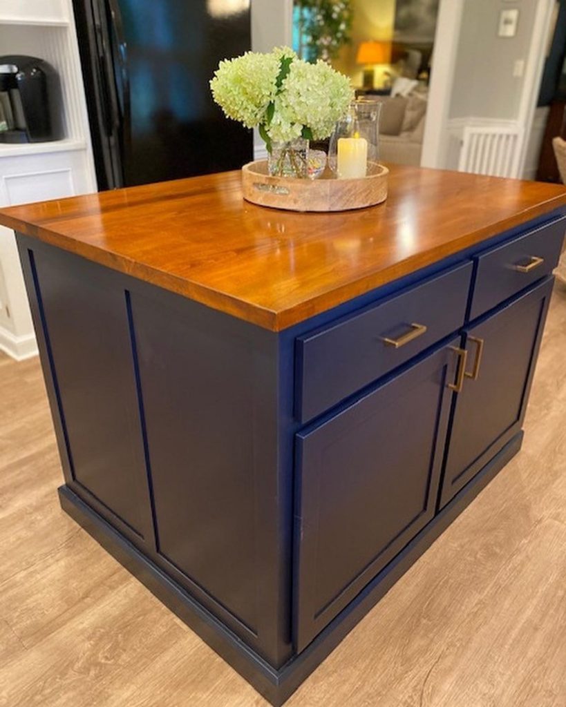 8 Beautiful Custom Kitchen Island Decor - Kisses for Breakfast